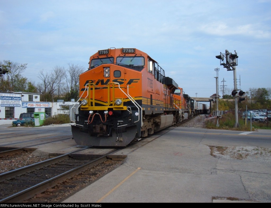 BNSF 7785 & NS 9001